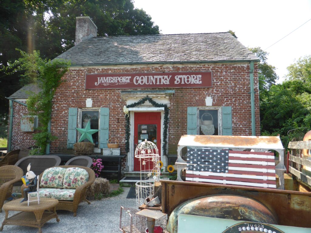 Jamesport Country Store - Luxury Beach Getaway